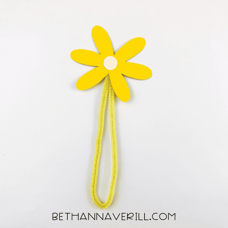 Easy Pipe Cleaner Flower Craft | Beth Ann Averill