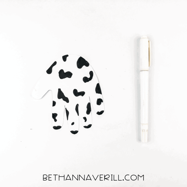 Cow Handprint Craft | Beth Ann Averill