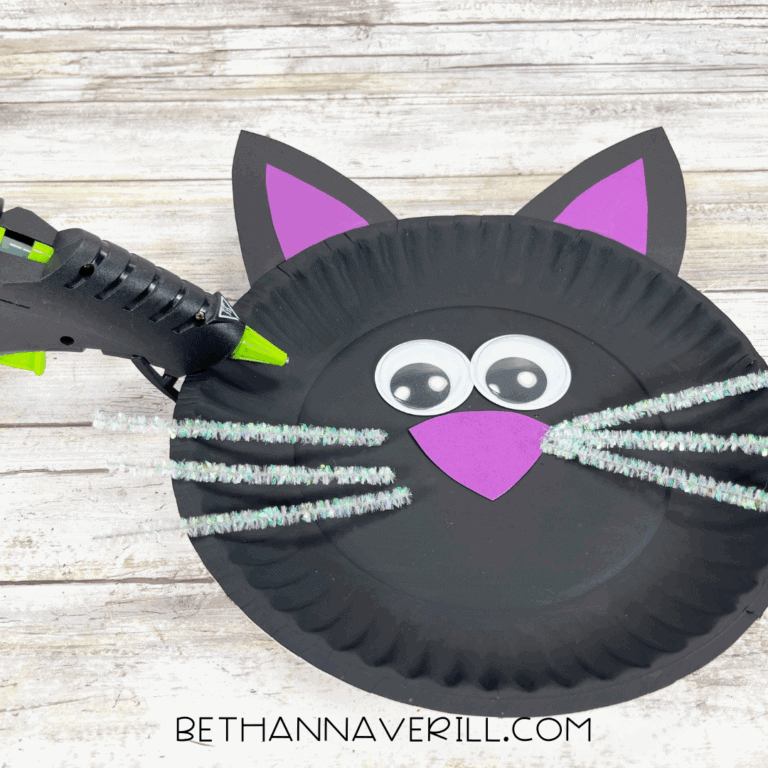 Black Cat Paper Plate Craft | Beth Ann Averill