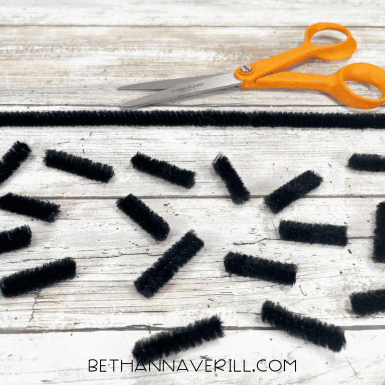 Paper Plate Caterpillar Craft | Beth Ann Averill