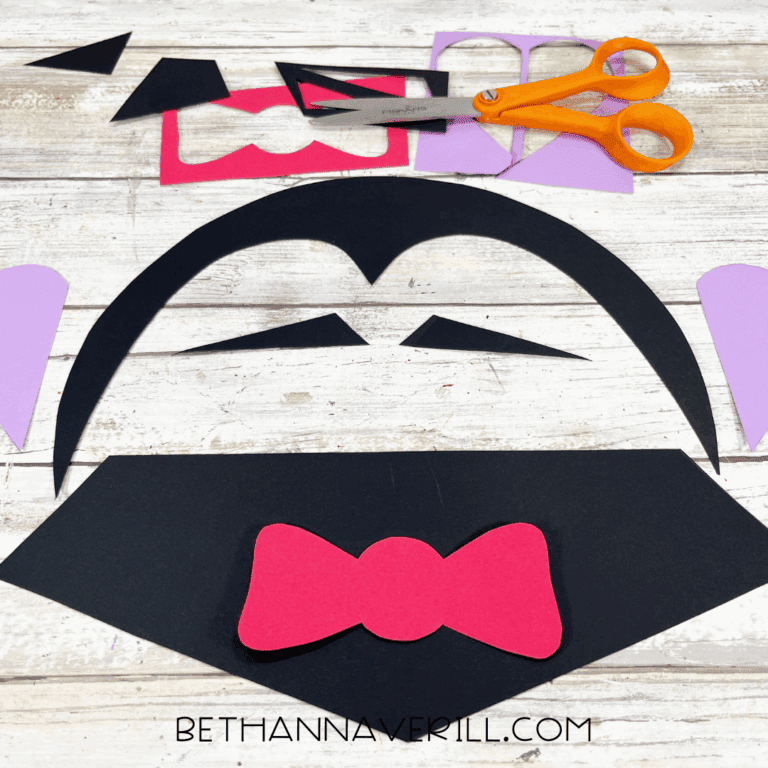 Dracula Paper Plate Craft | Beth Ann Averill