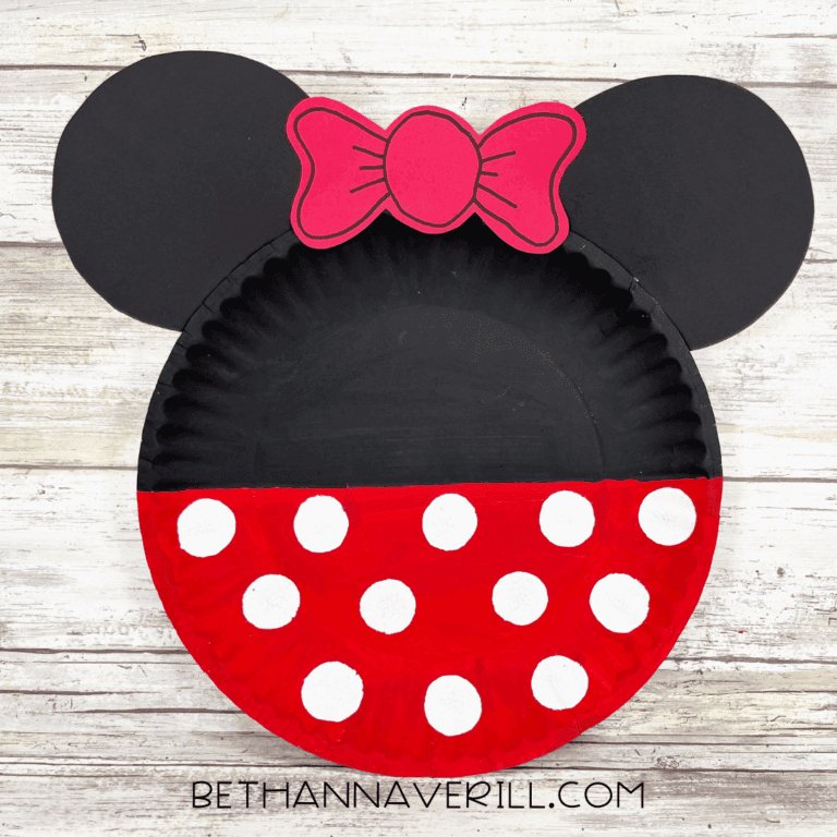 Minnie Mouse Paper Plate Craft | Beth Ann Averill