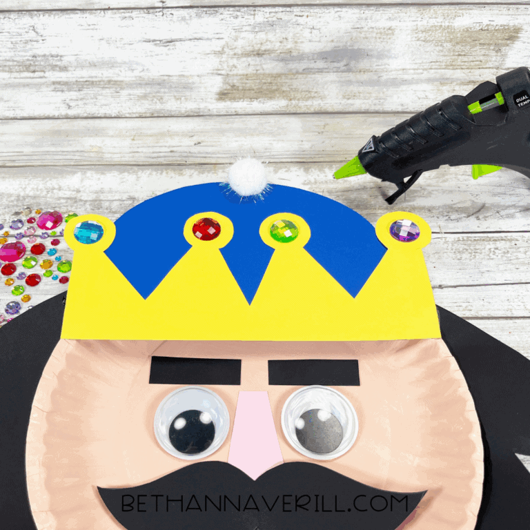 Nutcracker Paper Plate Craft | Beth Ann Averill