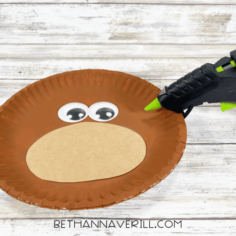 Rudolph Reindeer Paper Plate Craft | Beth Ann Averill