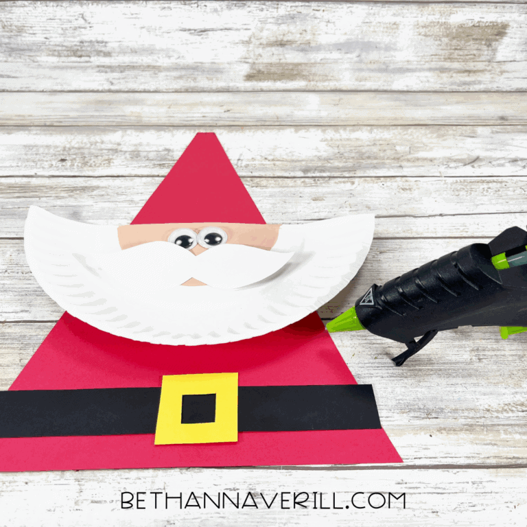 Santa Paper Plate Craft | Beth Ann Averill
