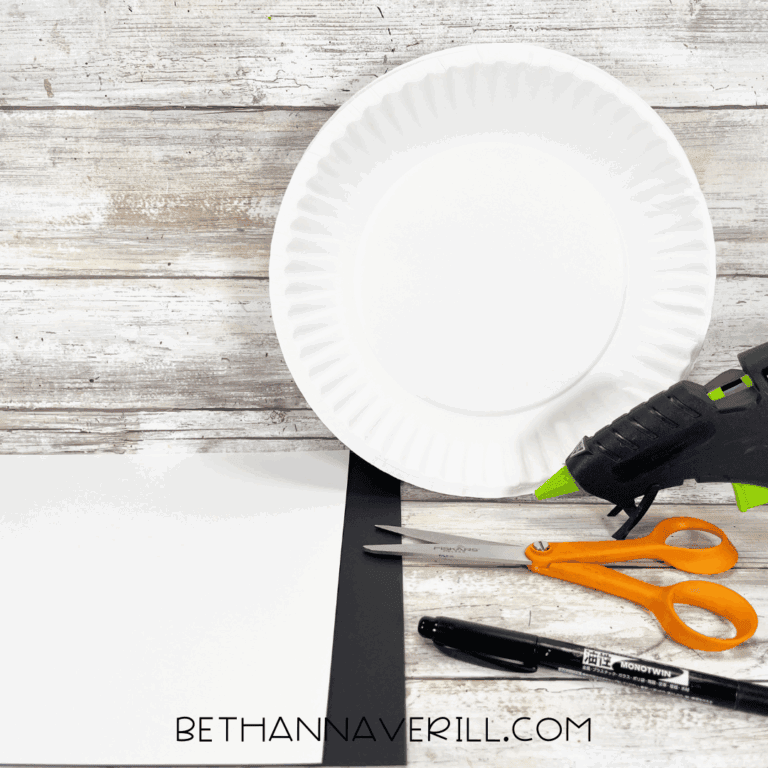 Paper Plate Skull Craft | Beth Ann Averill